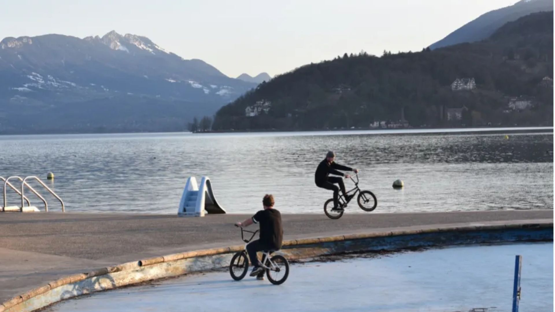 Explorer avant de planifier, la prospective stratégique au service de ...